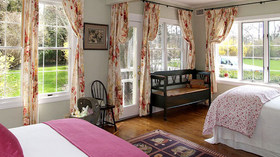 Westhampton Manor in Westhampton Beach, New York - Villa & Estate Deals