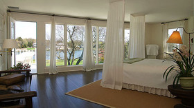 Westhampton Manor in Westhampton Beach, New York - Villa & Estate Deals