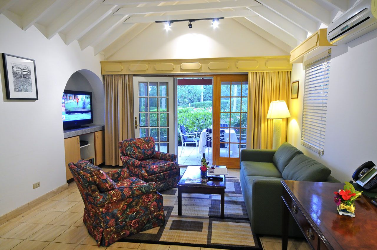Fourways Inn & Cottage Colony in Paget, Bermuda