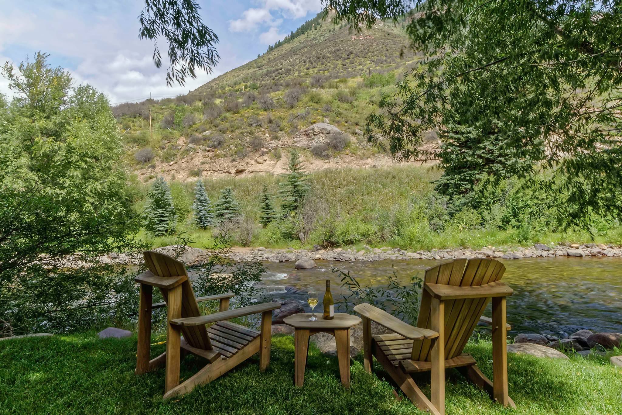 Minturn Inn in Minturn, Colorado